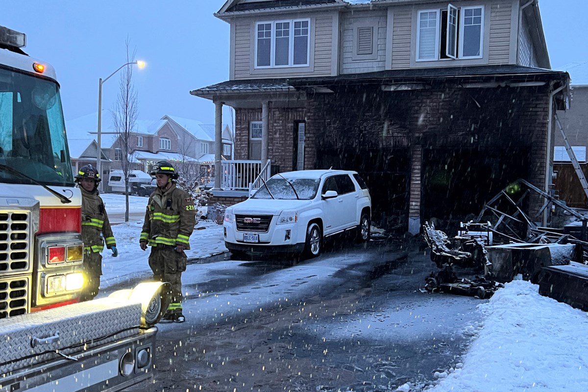 Firefighters Quickly Extinguish South End Blaze 4 Photos Barrie News
