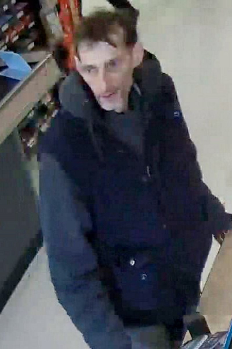 Nanaimo Rcmp Looking For Suspect In Purse Snatching Credit Card Fraud Victoria Times Colonist 5947