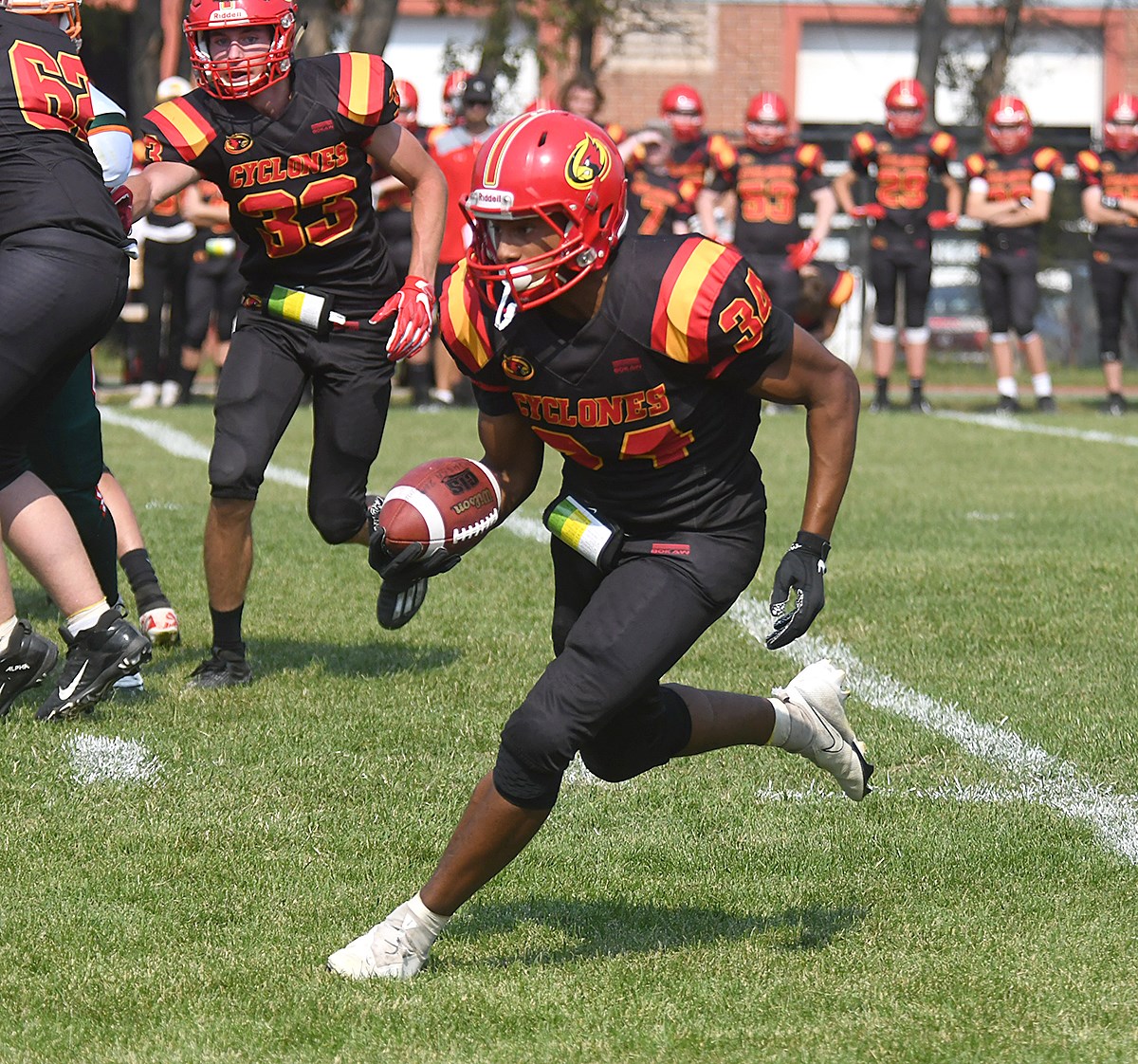 Central Edges Peacock Vanier Falls To Swift Current In High School Football