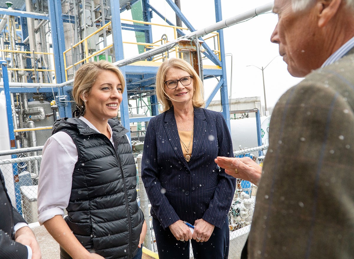 Ottawa investing another $15 million in biotech industry - The Sarnia ... Ottawa investing another $15 million in biotech industry - The Sarnia ...