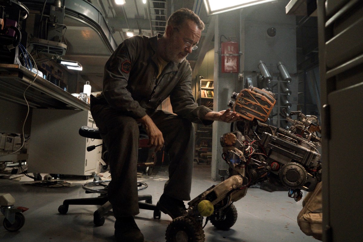 Review: Tom Hanks, a robot and a dog in ‘Finch’ - StAlbertToday.ca Review: Tom Hanks, a robot and a dog in ‘Finch’ - StAlbertToday.ca