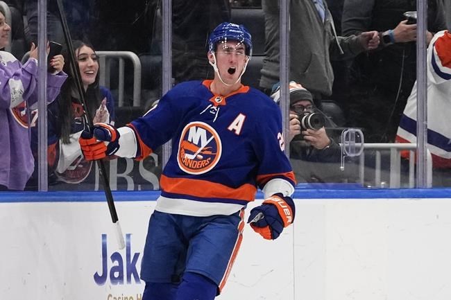 Nelson scores twice as Islanders edge Flyers 3-2 - Barrie News Nelson scores twice as Islanders edge Flyers 3-2 - Barrie News
