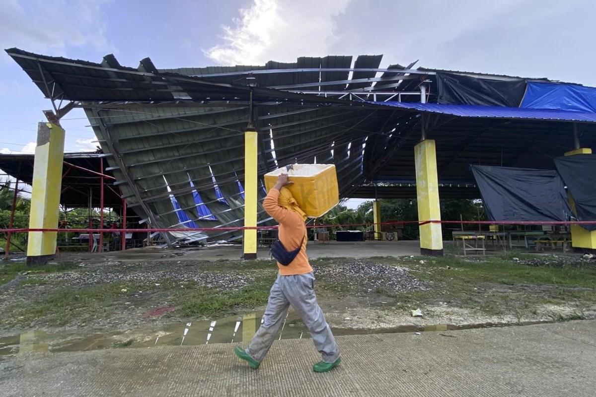 Strong earthquake that sparked a tsunami warning leaves 1 dead amid ... Strong earthquake that sparked a tsunami warning leaves 1 dead amid ...