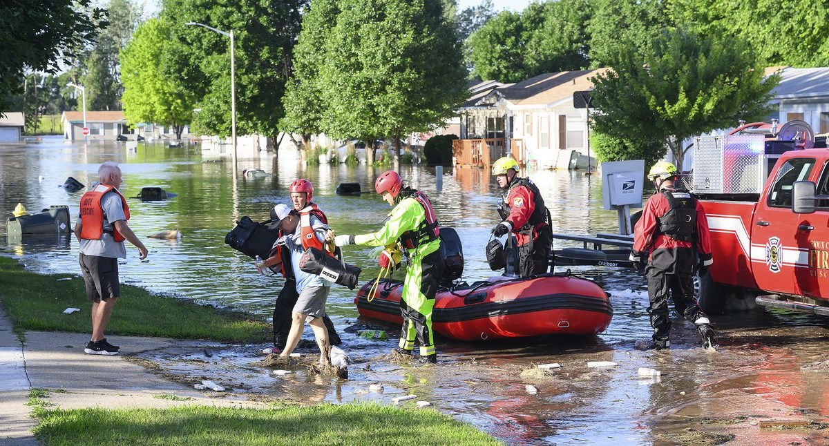 Midwest Flooding Collapses A Rail Bridge Forces Evacuations And Kills