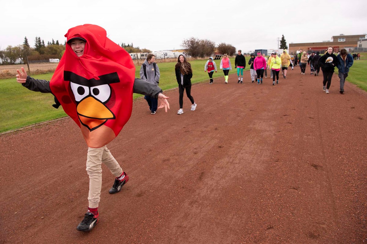 Sturgeon Comp braves wind, rain, for Walkathon - St. Albert News Sturgeon Comp braves wind, rain, for Walkathon - St. Albert News