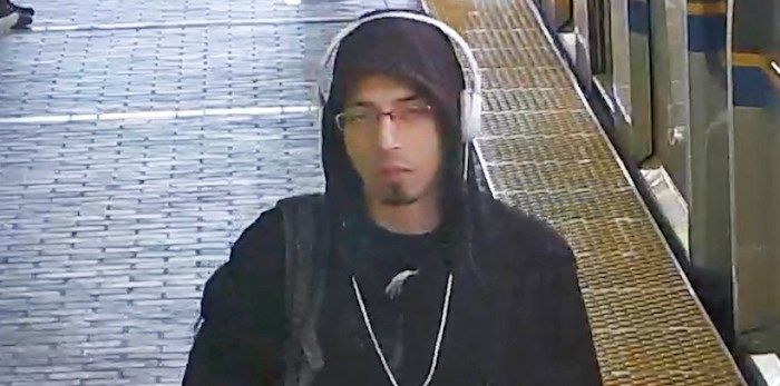 33 Year Old Vancouver Man Arrested For Alleged Indecent Act On Skytrain Vancouver Is Awesome 2744