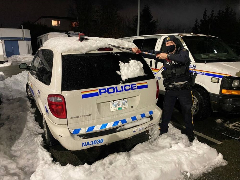 Nanaimo Rcmp Crack Down On Rolling Snow Forts — Snow Covered Vehicles Victoria Times Colonist 2814