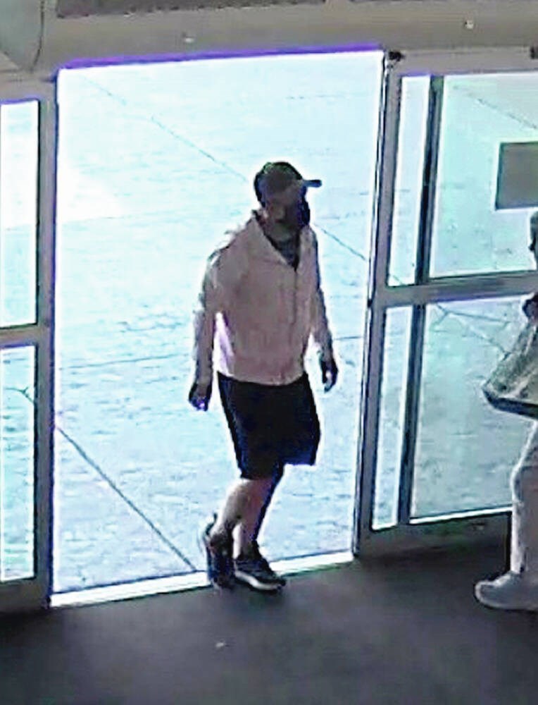 Suspect Sought After Man Flees Nanaimo Store With Necklace Victoria