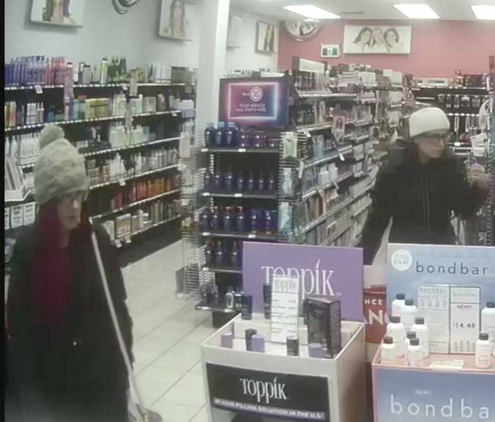 Police Release Photos Of Suspected Shoplifters In Nanaimo Victoria